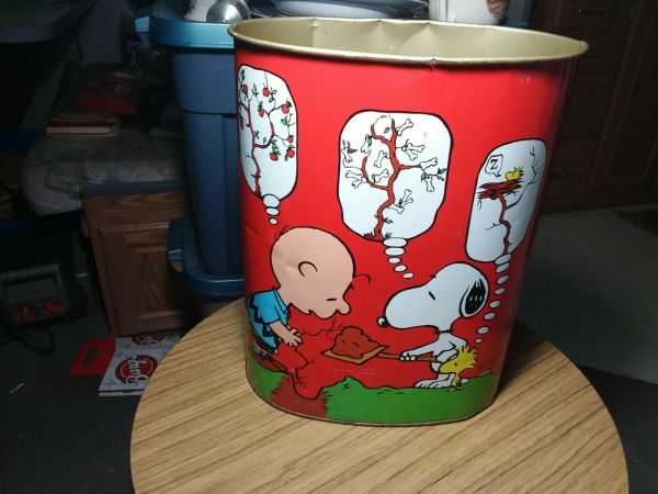 Vintage Cheinco Metal Peanuts Snoopy Charlie Brown Garbage Trash Can ...