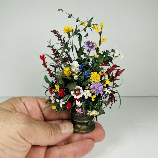 Flower Arrangement (14) By Artisan Sandra Henry Wall In Vince Stapleton ...