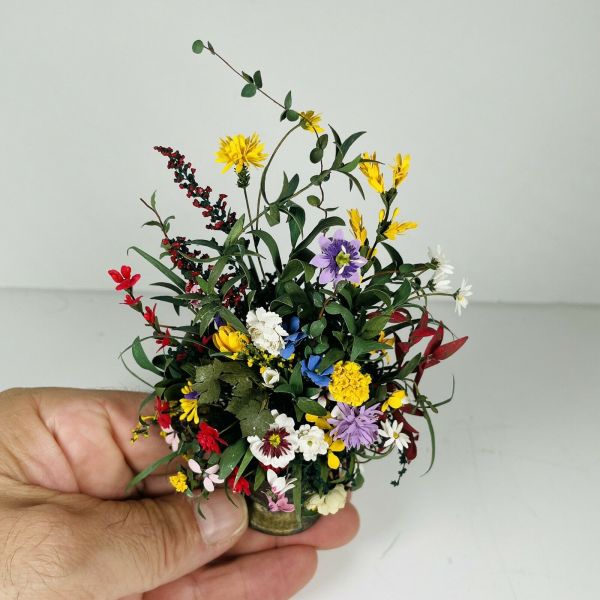Flower Arrangement (14) By Artisan Sandra Henry Wall In Vince Stapleton ...