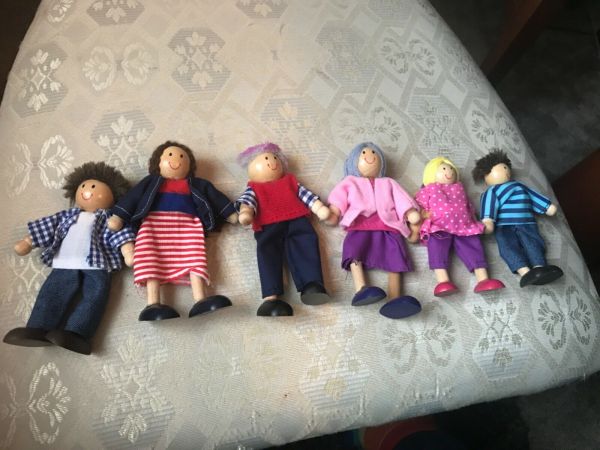 6 X MELISSA AND DOUG DOLLS HOUSE WOODEN DOLLS FIGURES 4. 5” | #69842901